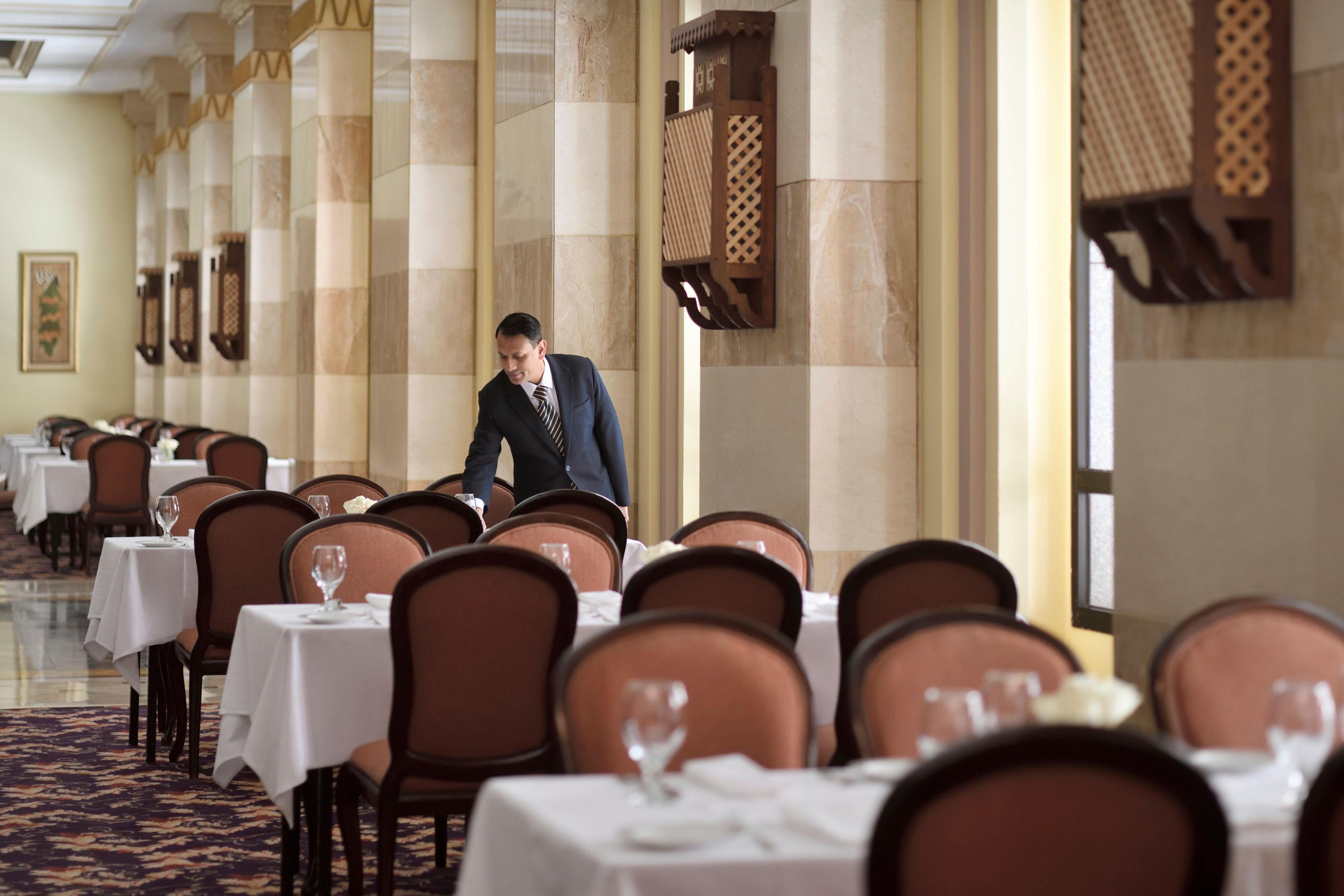 Exquisite Meals By Masjid Al Nabawi | Dining at InterContinental Dar Al ...