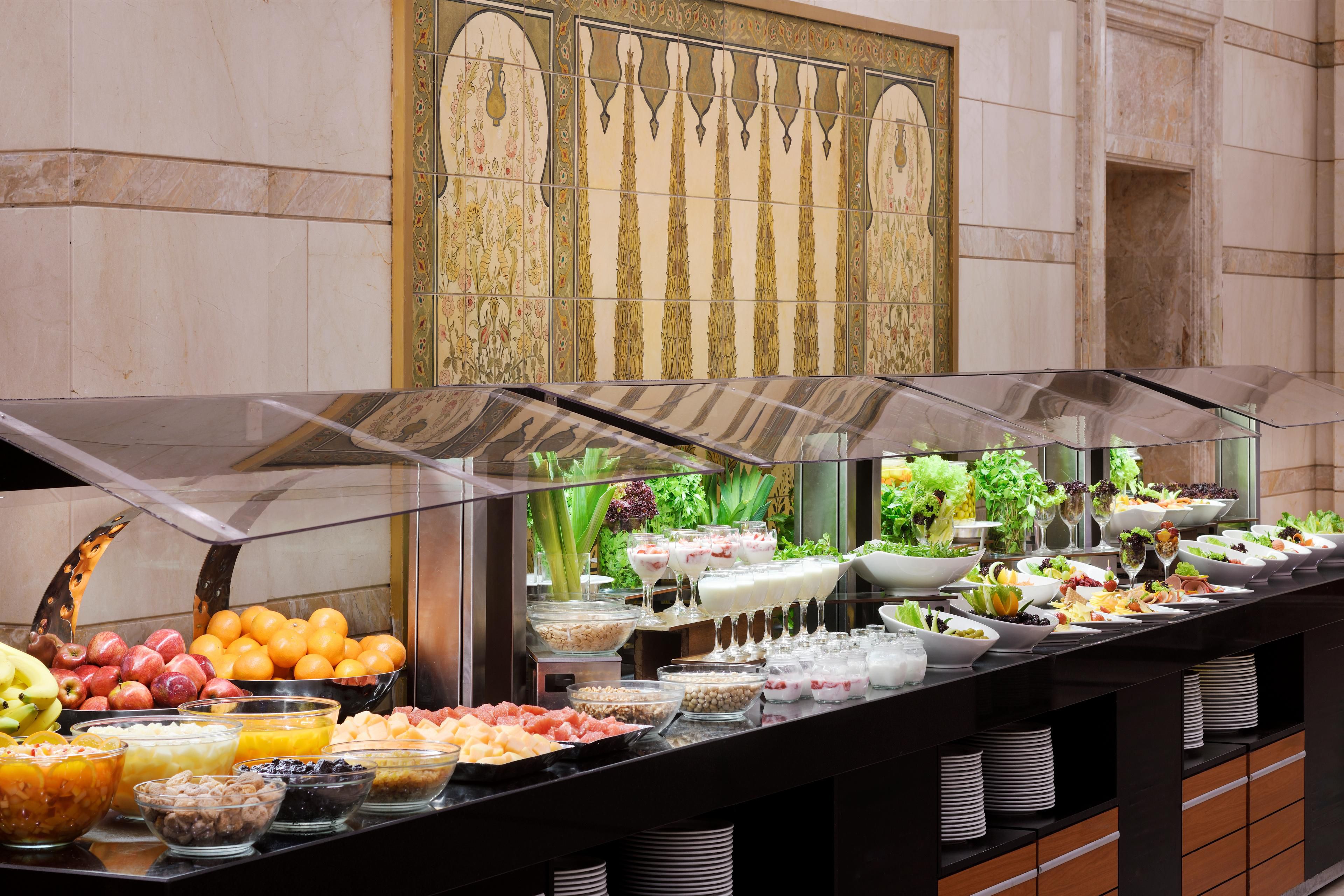 Culinary Delights Near Masjid Al Nabawi | Dining at InterContinental ...