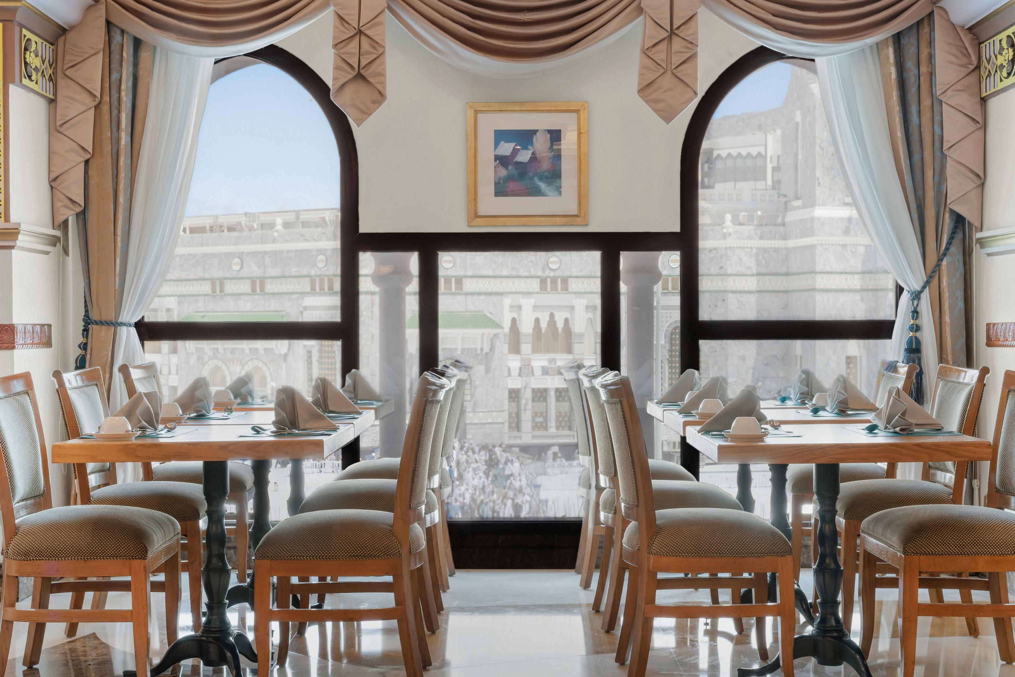 Culinary Delights Near Masjid Al Haram | Dining at InterContinental Dar ...