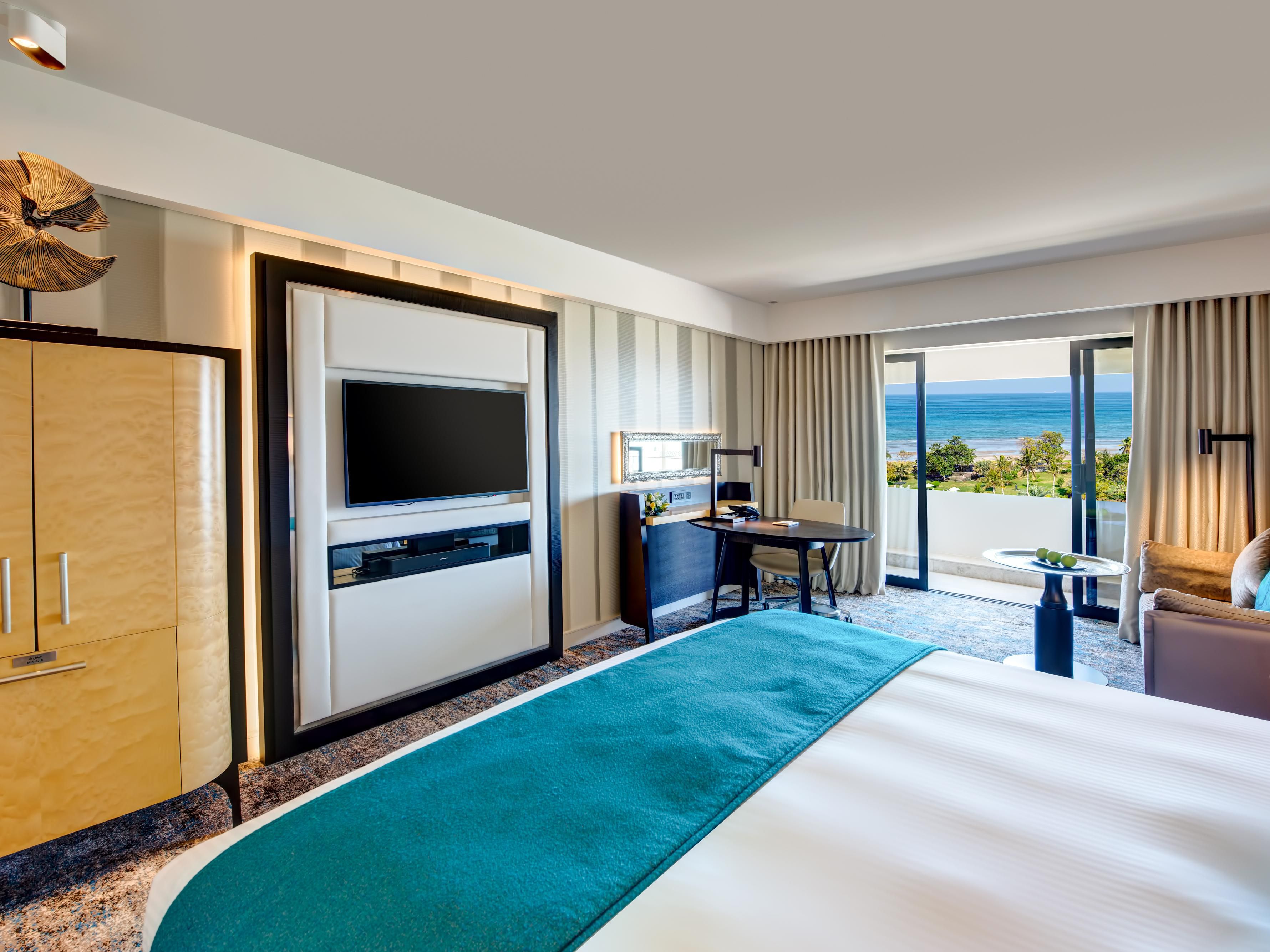 5 Star Palm Fringed City Resort - InterContinental Muscat