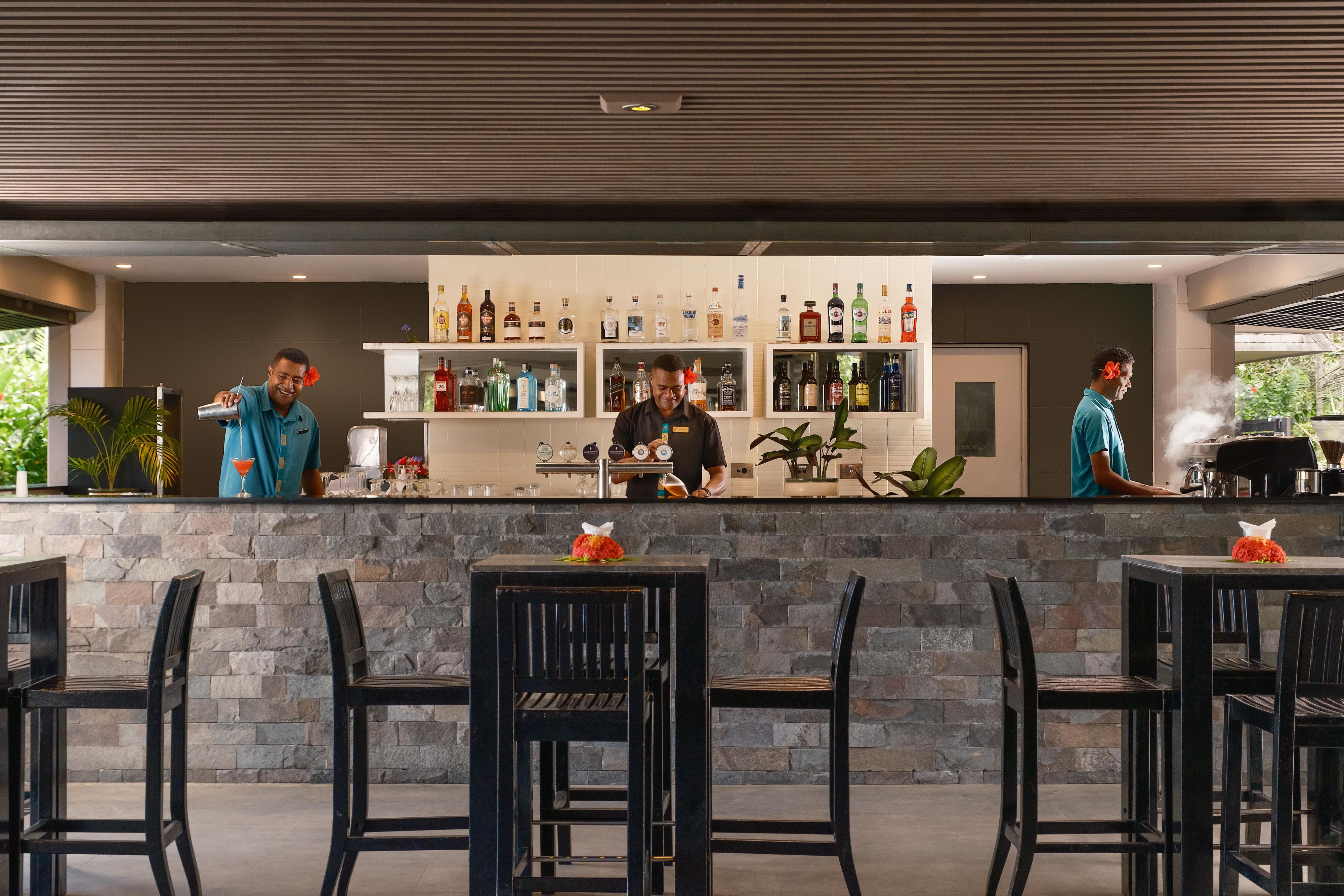 Romantic Fiji Resort Restaurants and Bars | InterContinental Fiji Golf ...