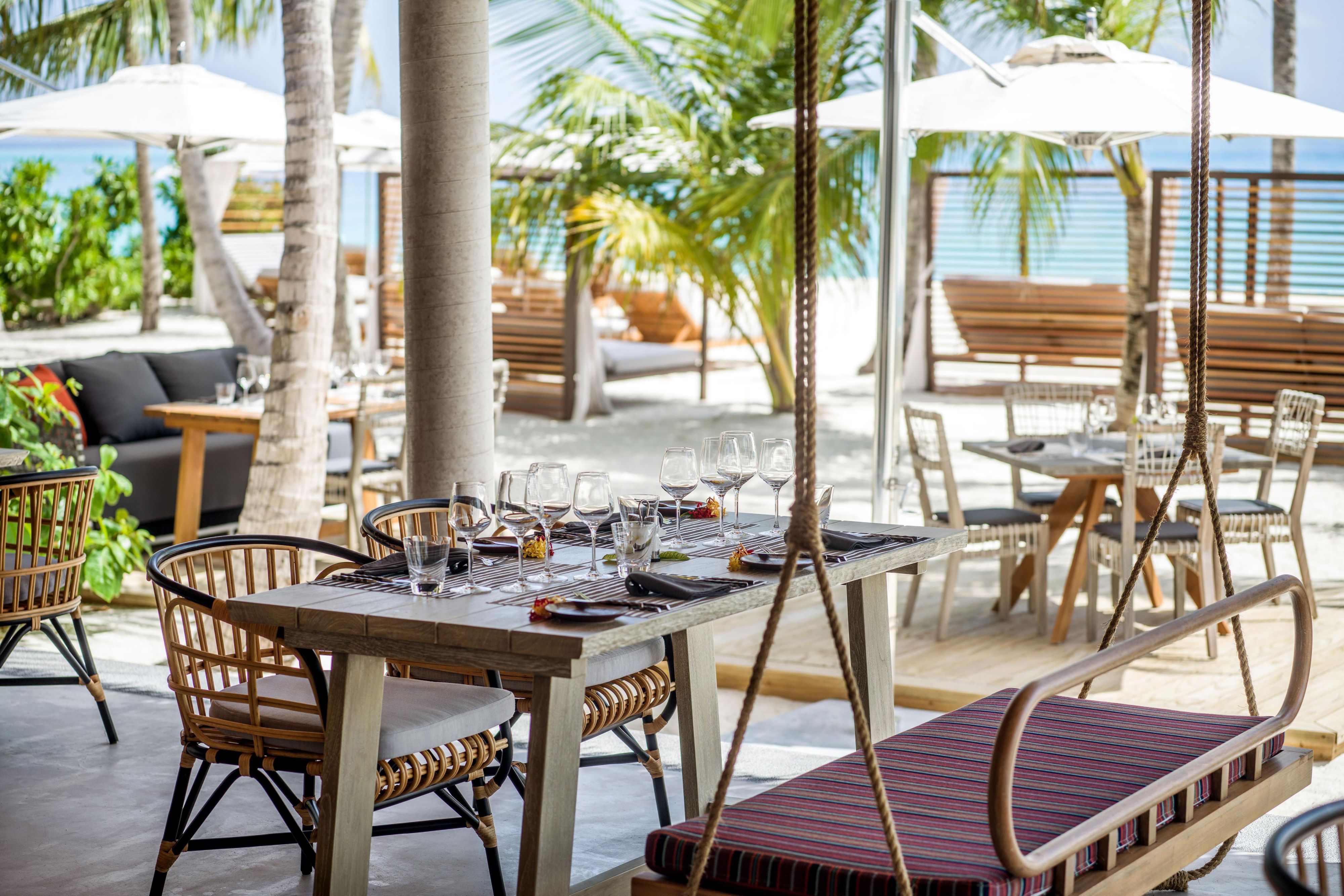 Maldives Restaurants | InterContinental Maldives Maamunagau Resort