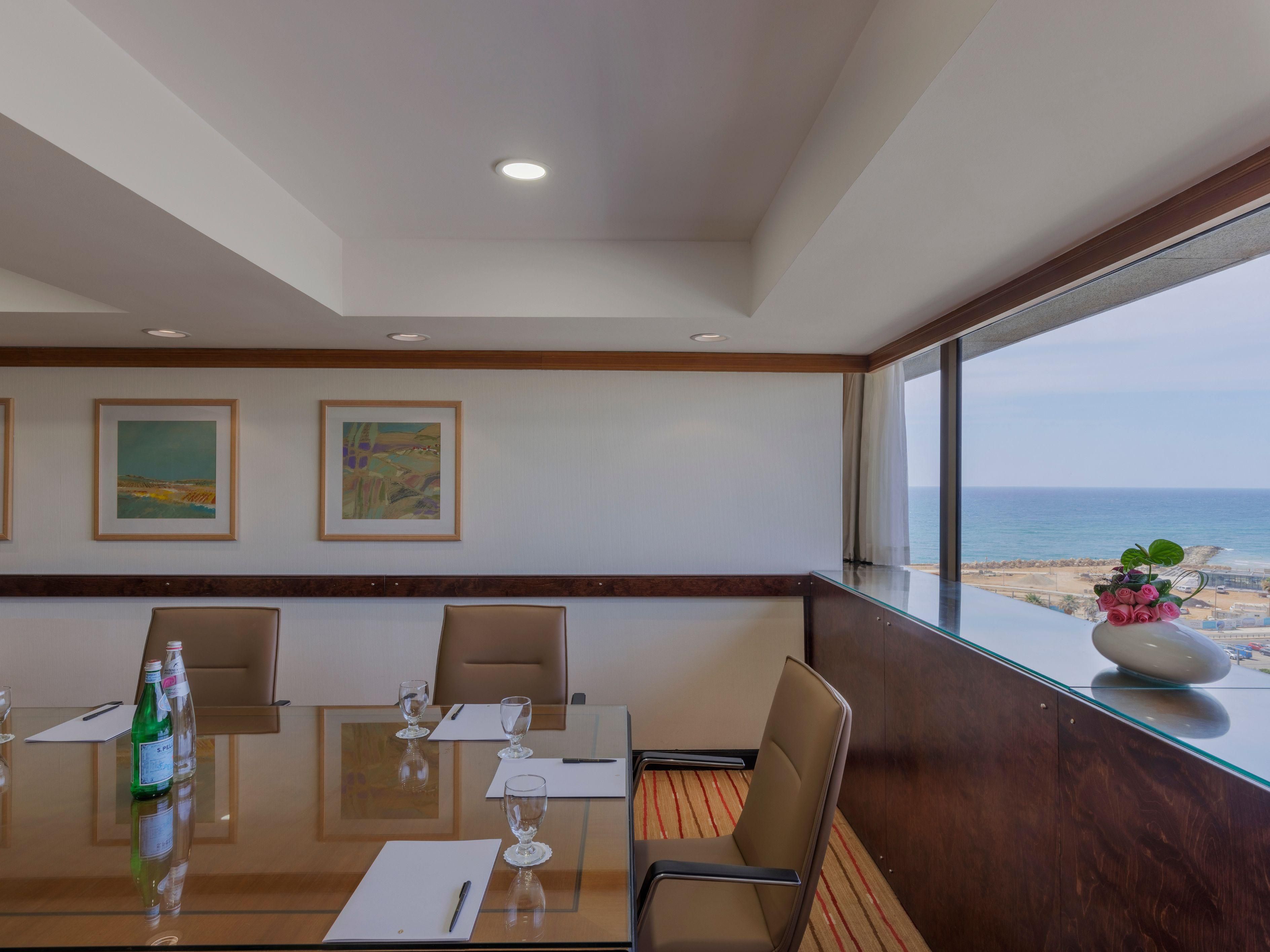 Luxury Beachfront Hotel in Tel Aviv: InterContinental David Tel Aviv
