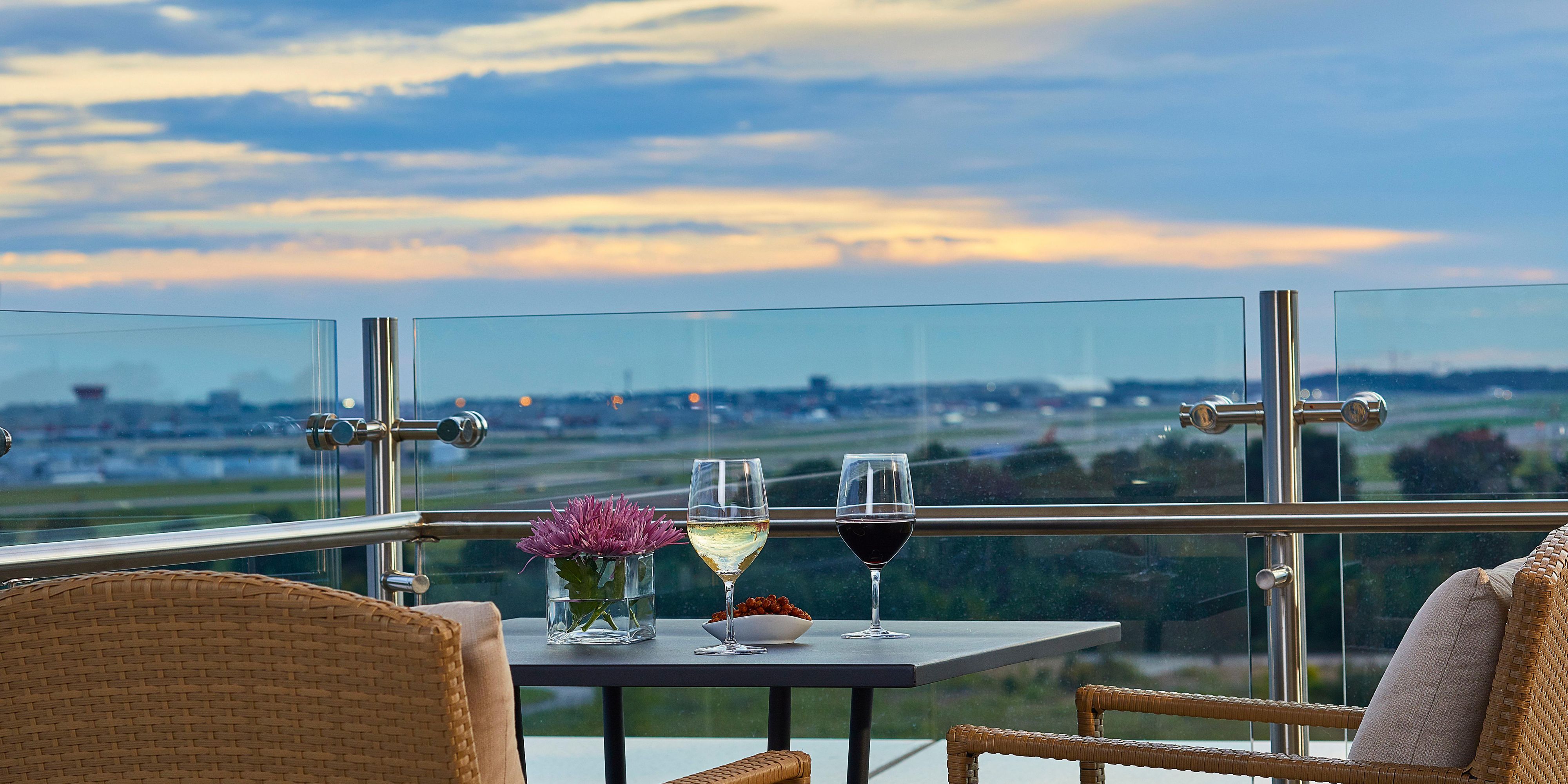 Overland Hotel Atlanta Airport Dining Options