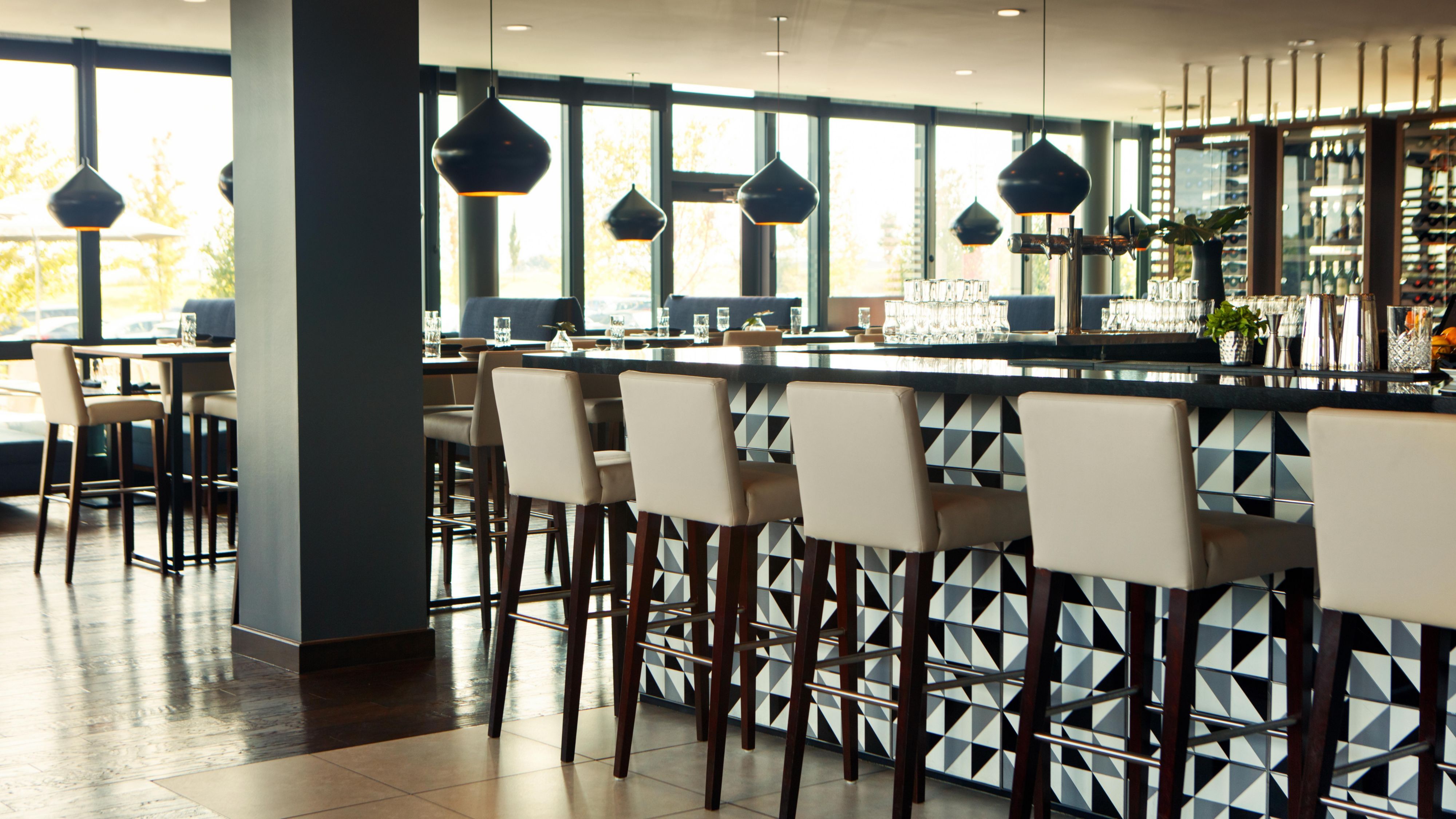 Overland Hotel Atlanta Airport Dining Options