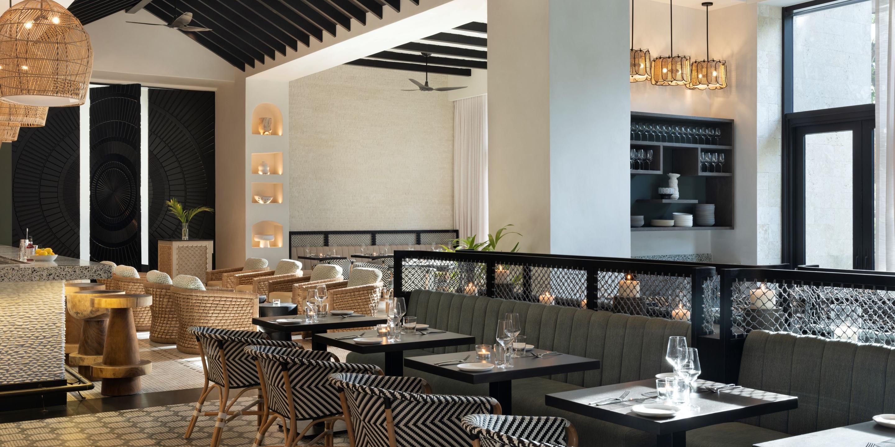 Vos Café & Bar | Kimpton Restaurants