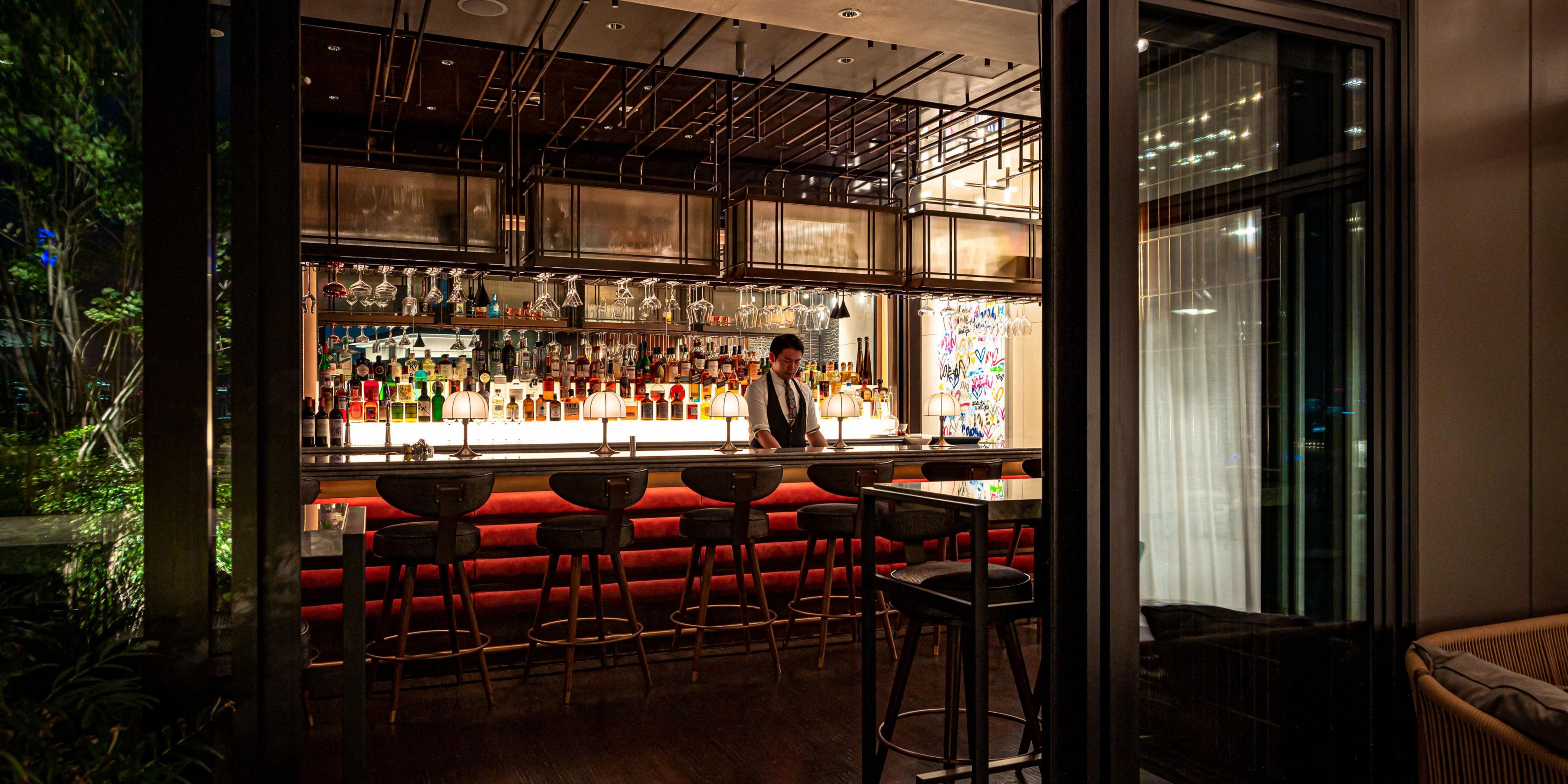 District – Brasserie, Bar, Lounge | Kimpton Restaurants