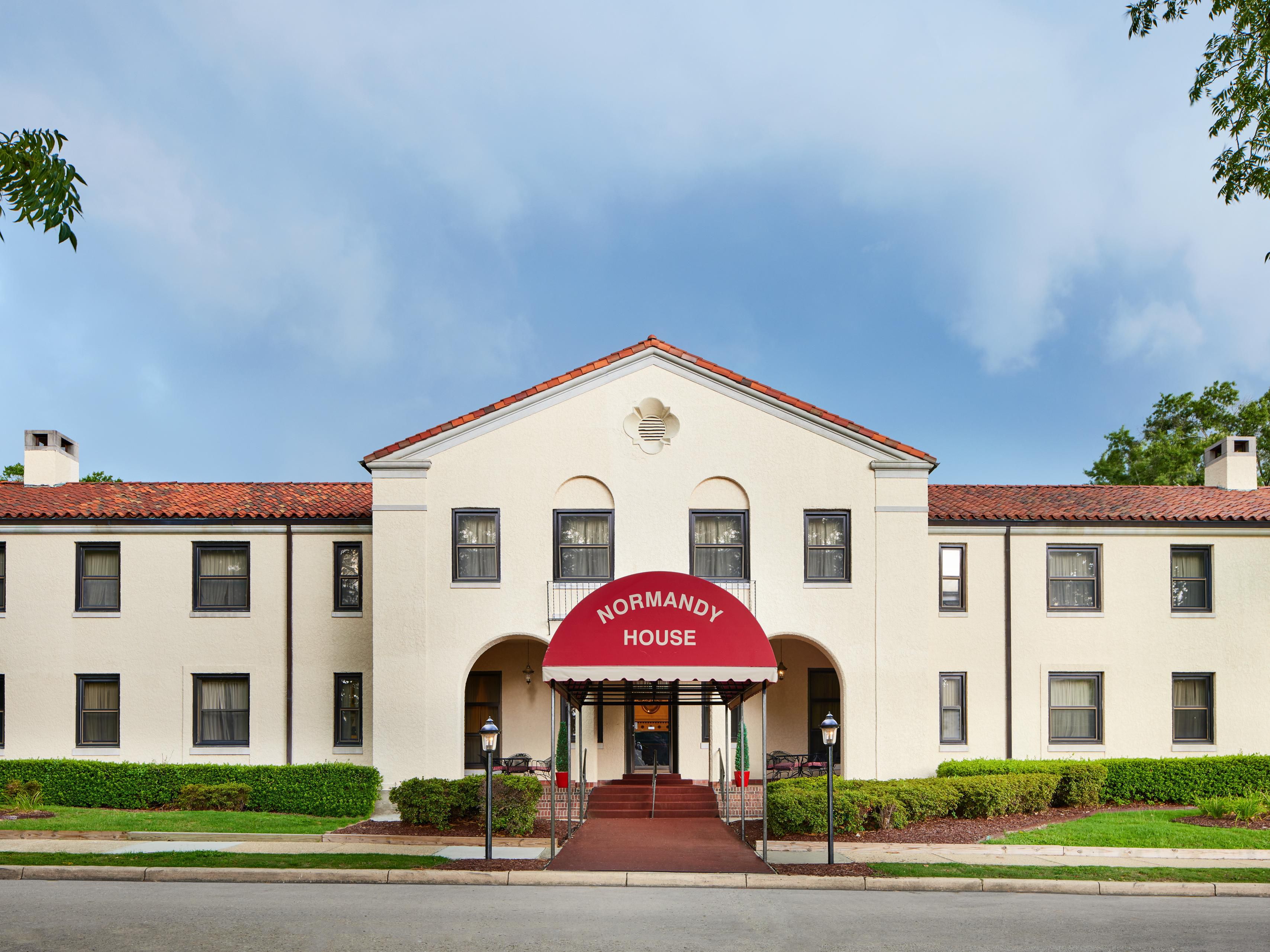 IHG Army Hotel Normandy House & Carolina Inn Hotel by IHG