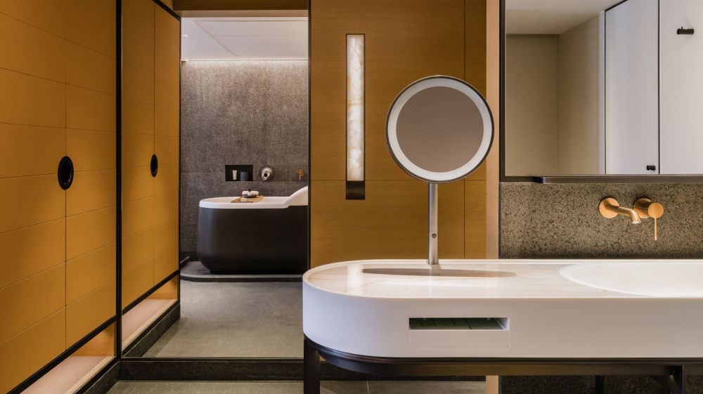 Rooms & Suites