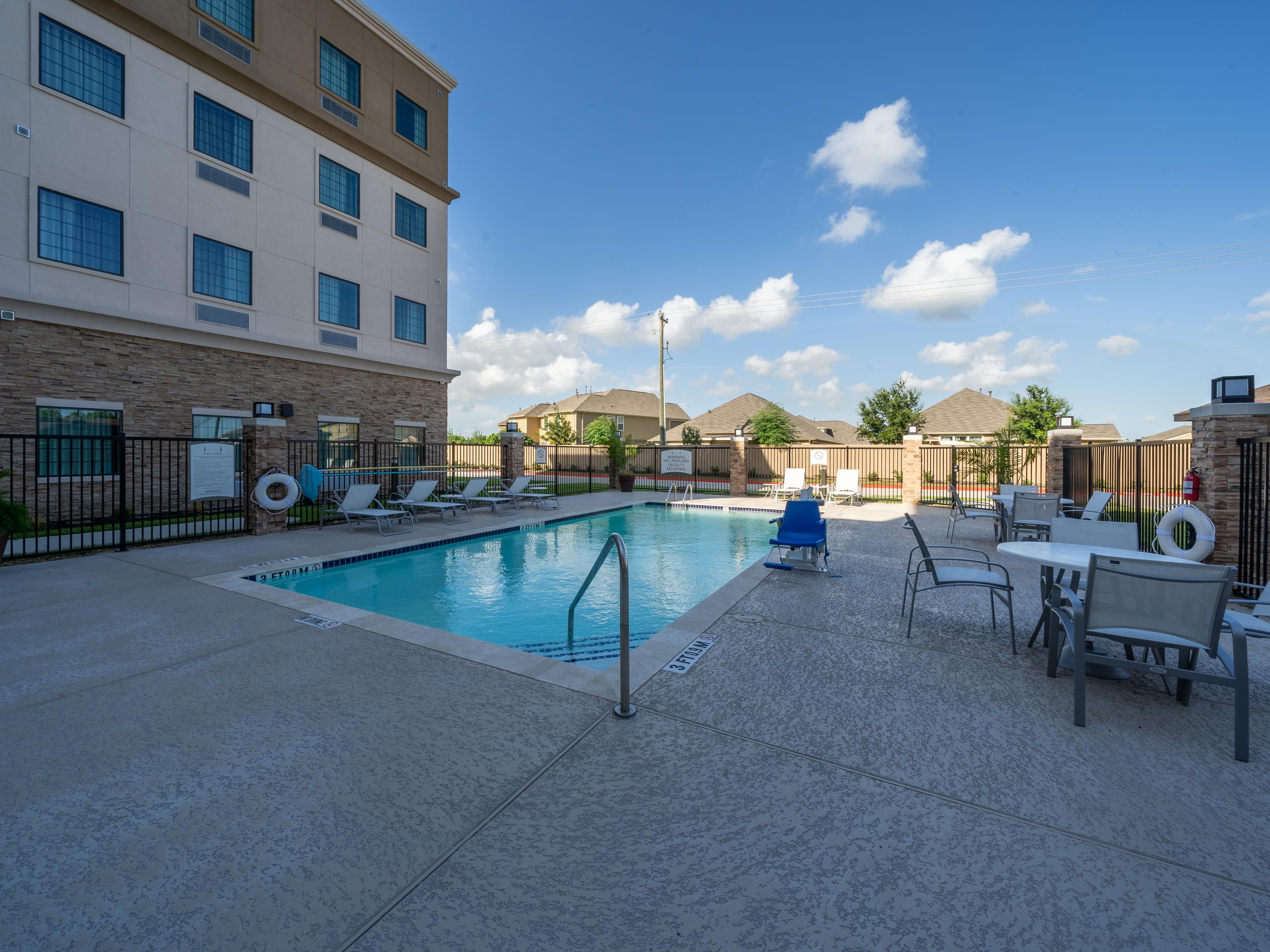 Staybridge Suites Houston NW Cypress Crossing Amenities