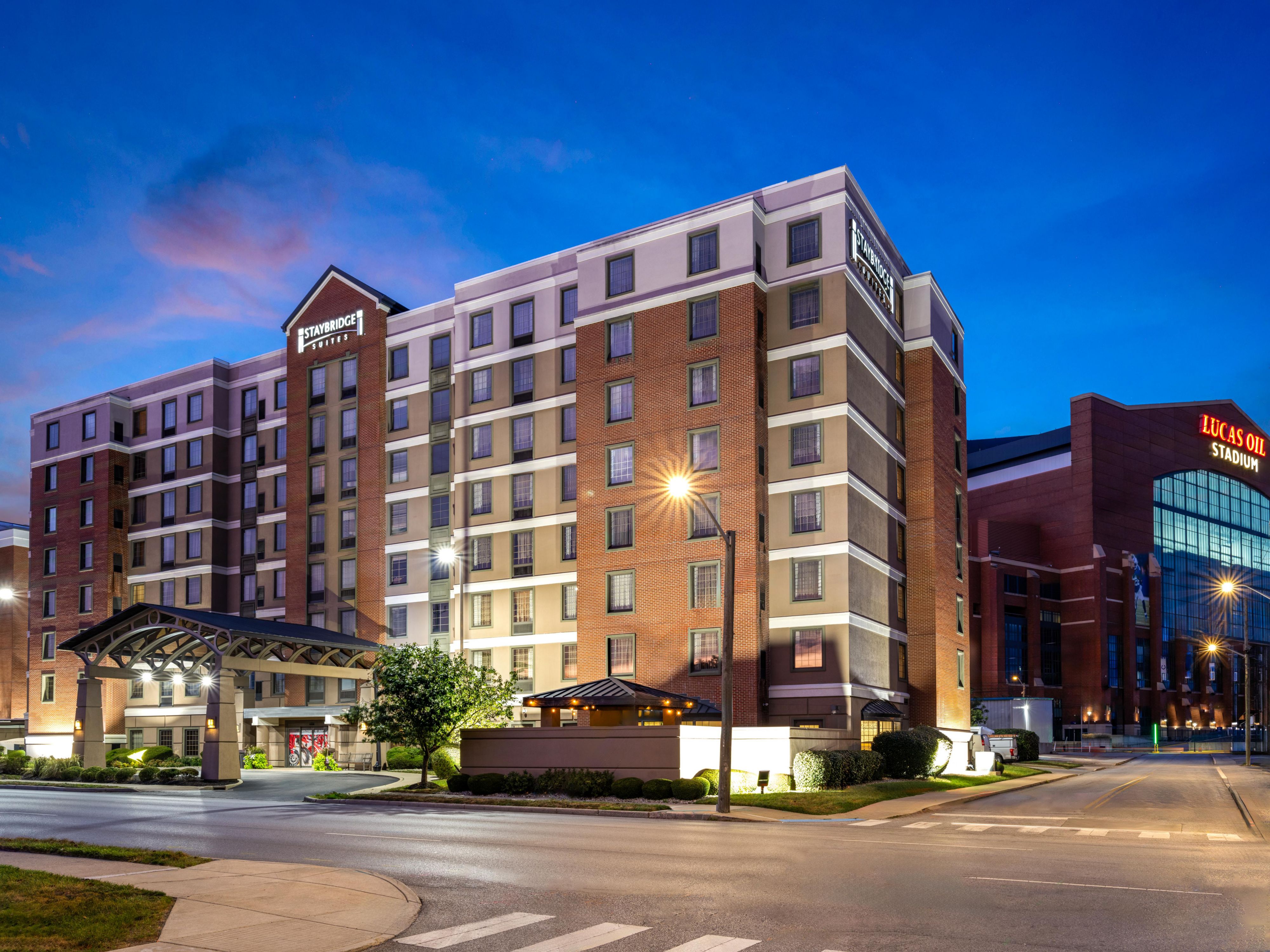 Extended Stay Downtown Hotels | Staybridge Suites Downtown Conv Ctr
