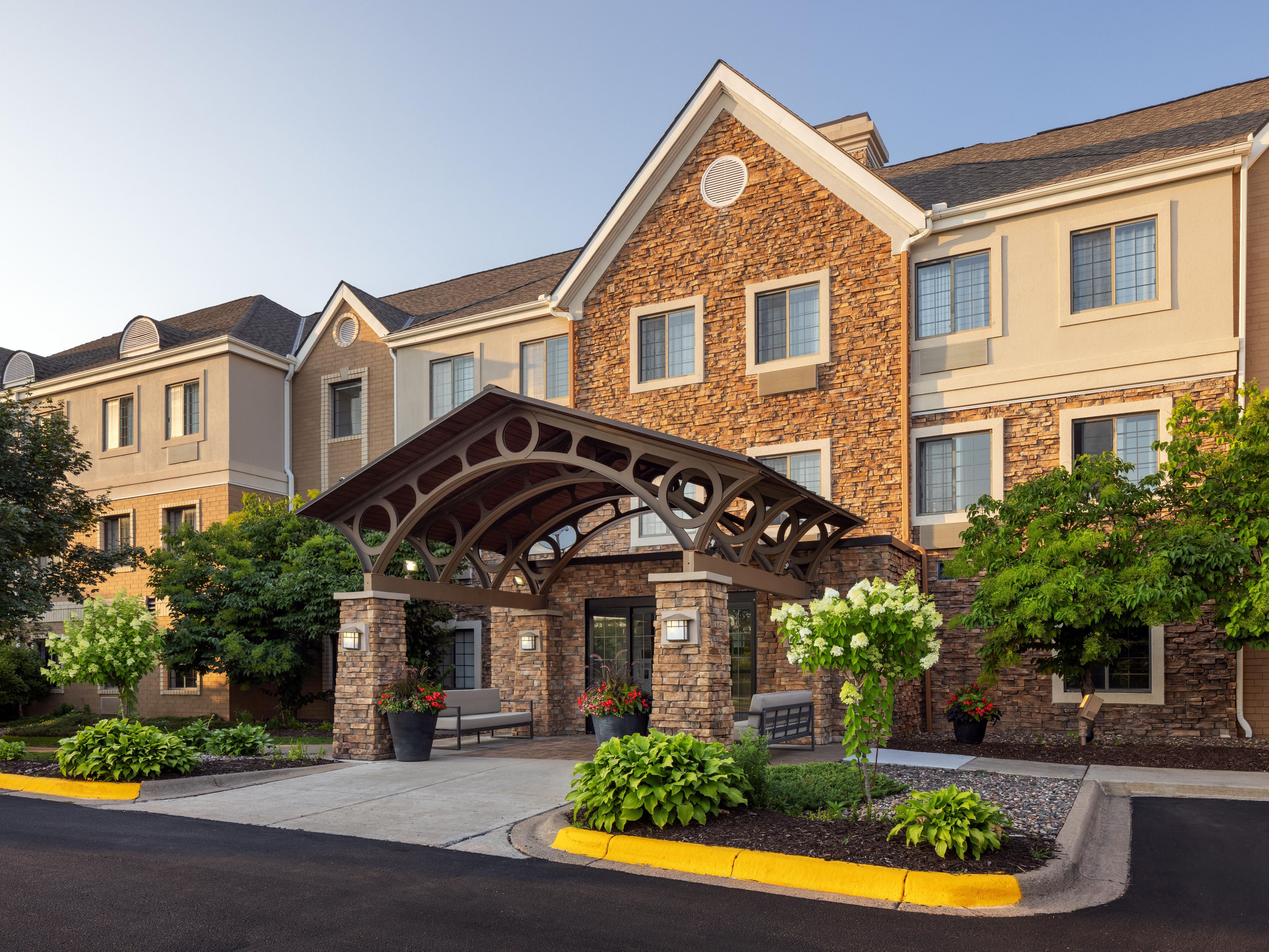 Maple Grove Extended Stay Hotel | Staybridge Suites MPLS - Maple Grove ...
