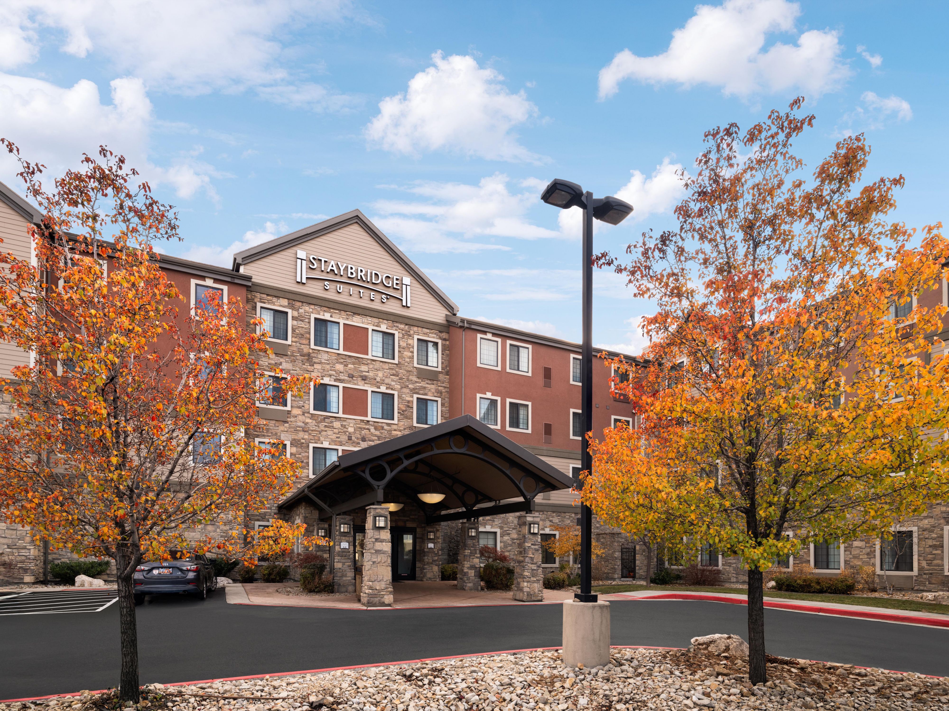 Pet-Friendly Midvale Hotel near Salt Lake City | Staybridge Suites Midvale