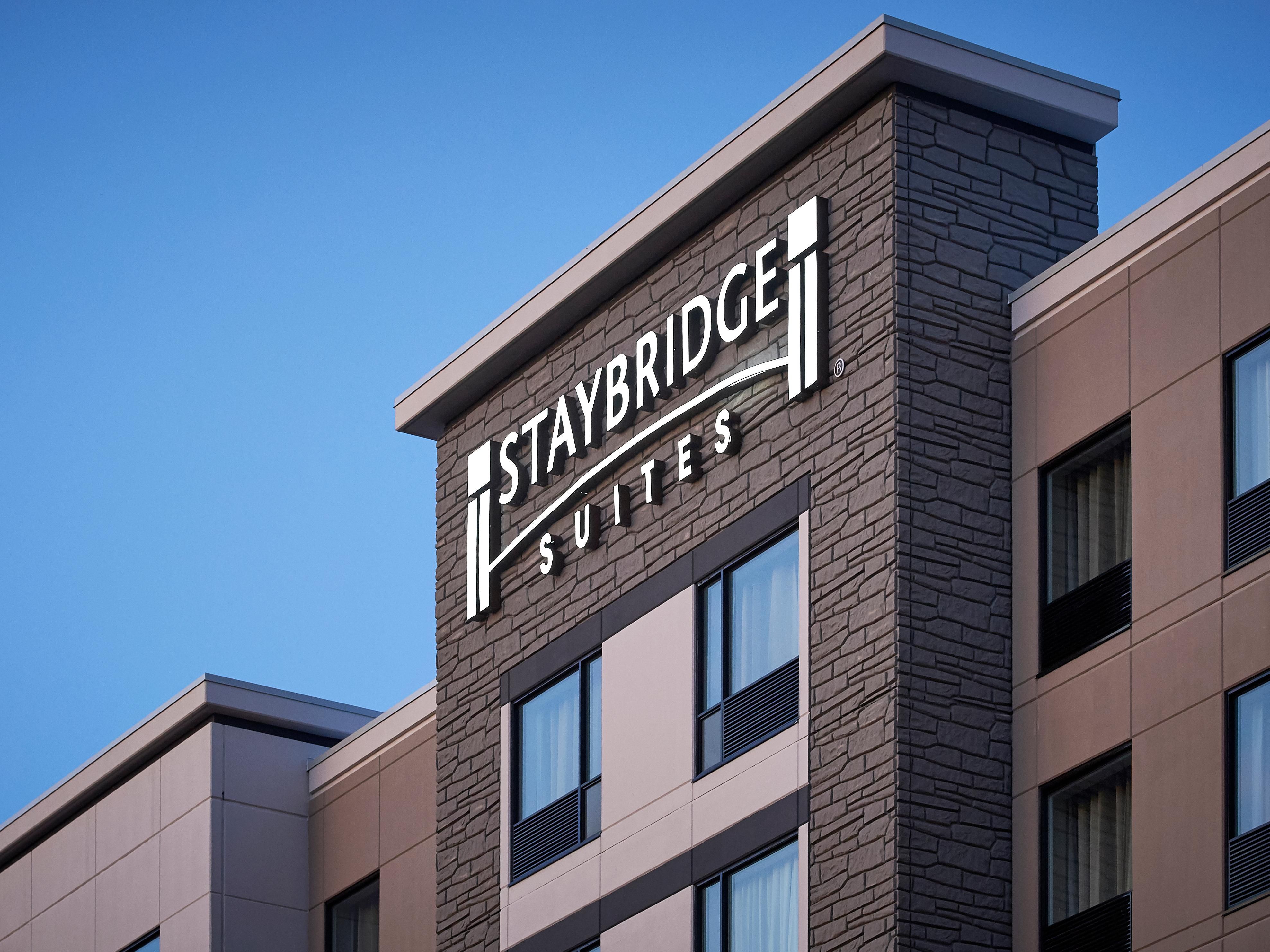 Parking & Getting To Staybridge Suites Niagara-On-The-Lake