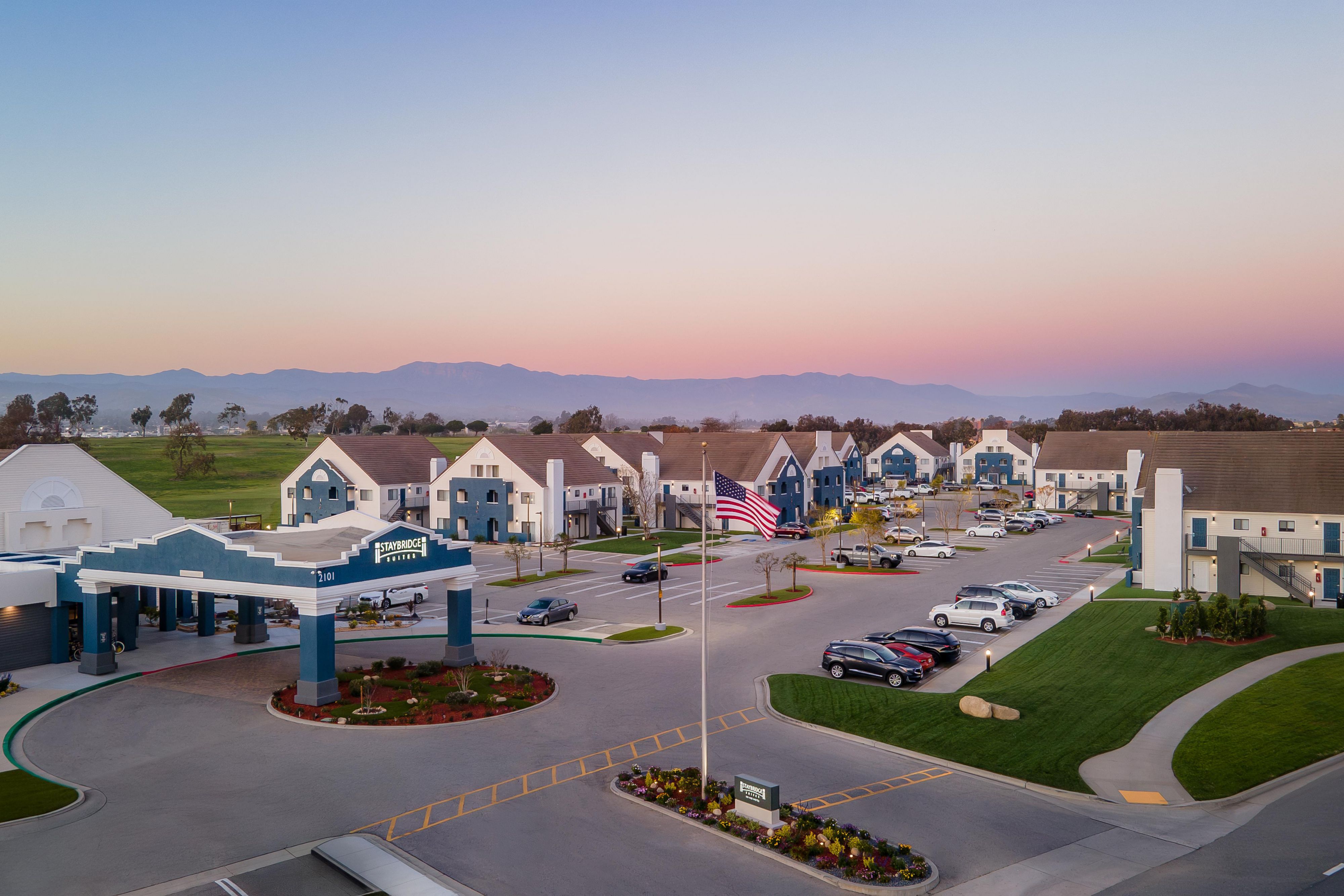 Oxnard Hotels | Staybridge Suites Oxnard – River Ridge