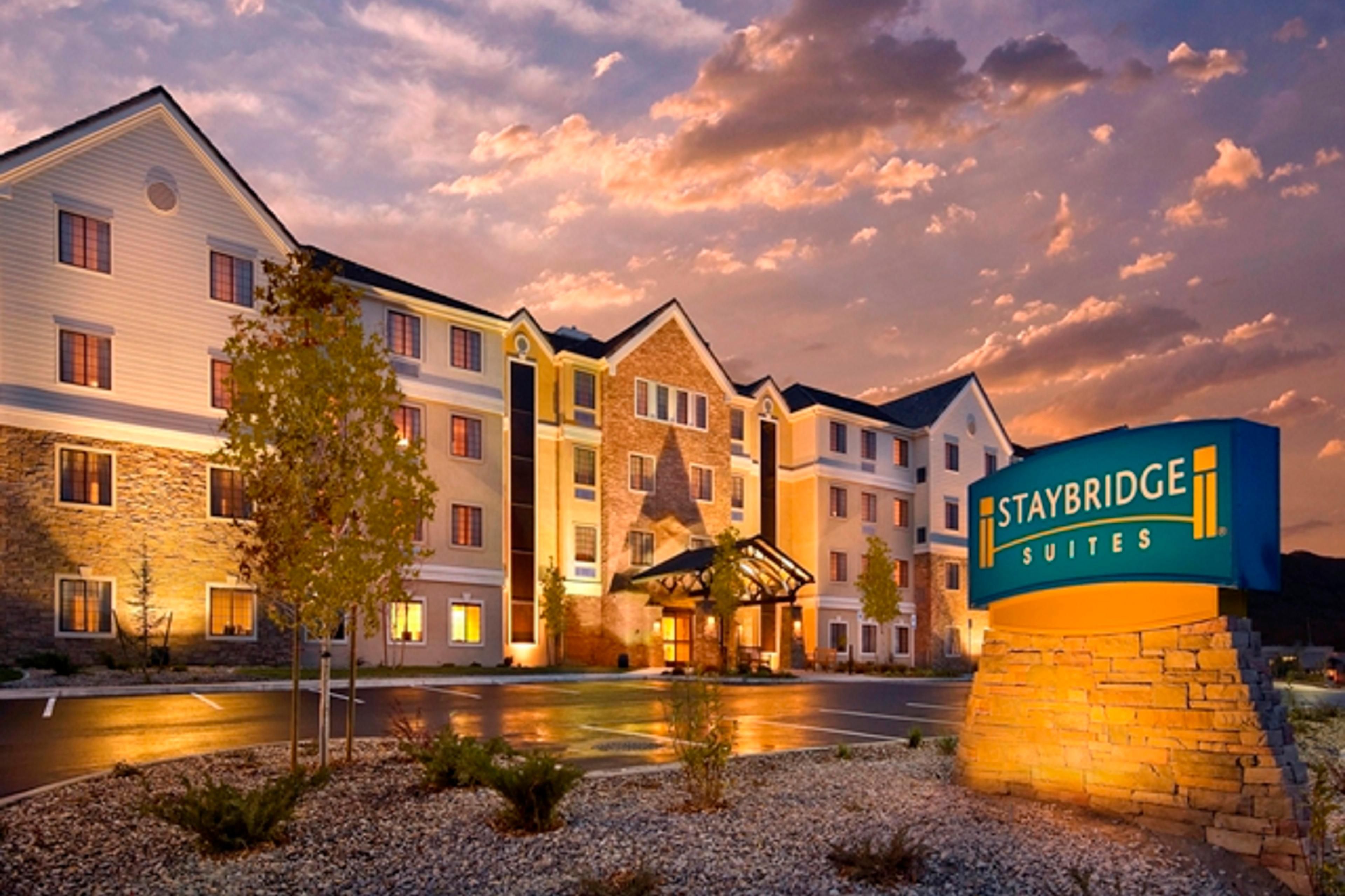 Hotel In Rochester MN | Staybridge Suites Rochester - Commerce Dr Nw