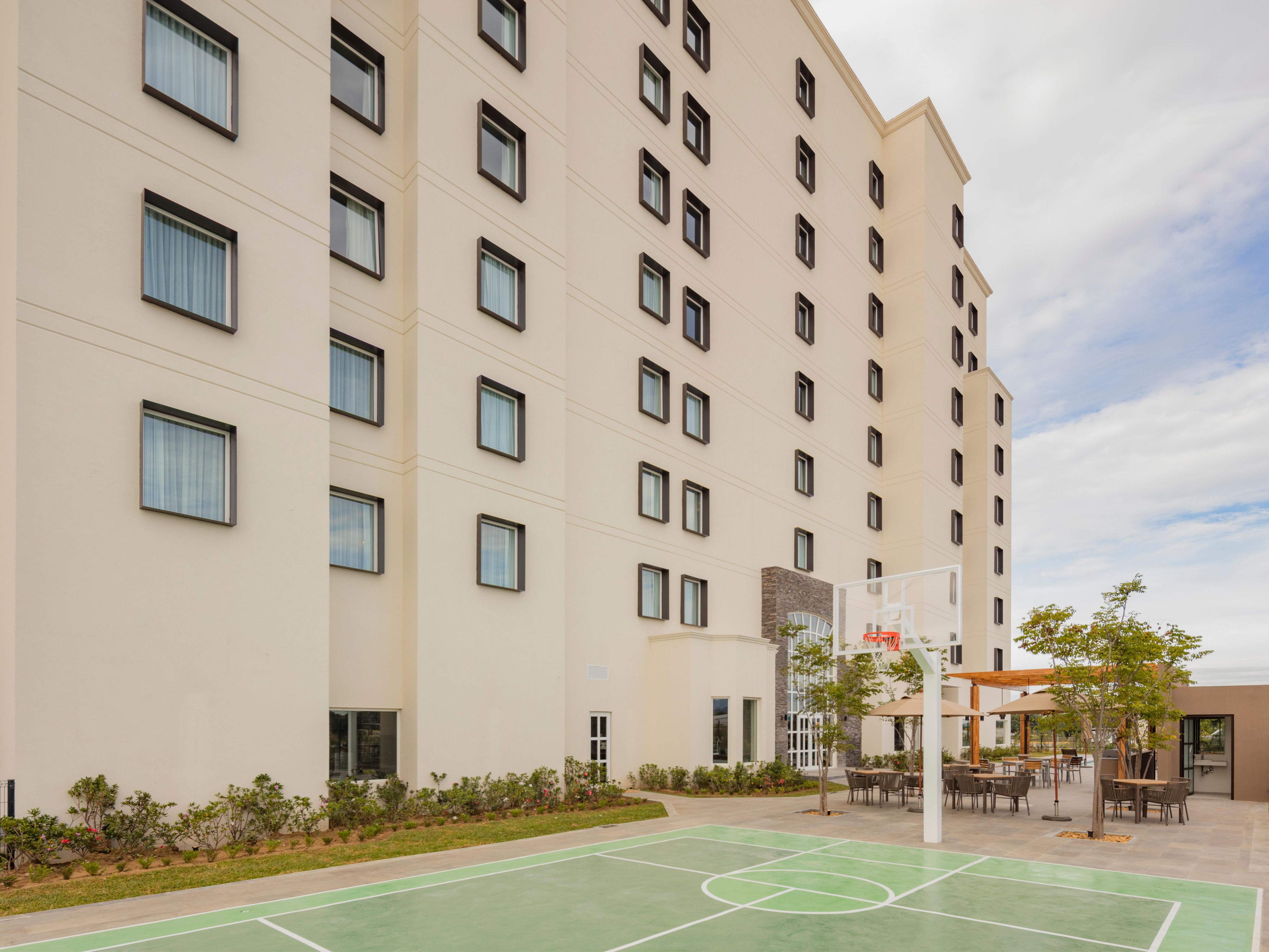 Staybridge Suites Saltillo Amenities