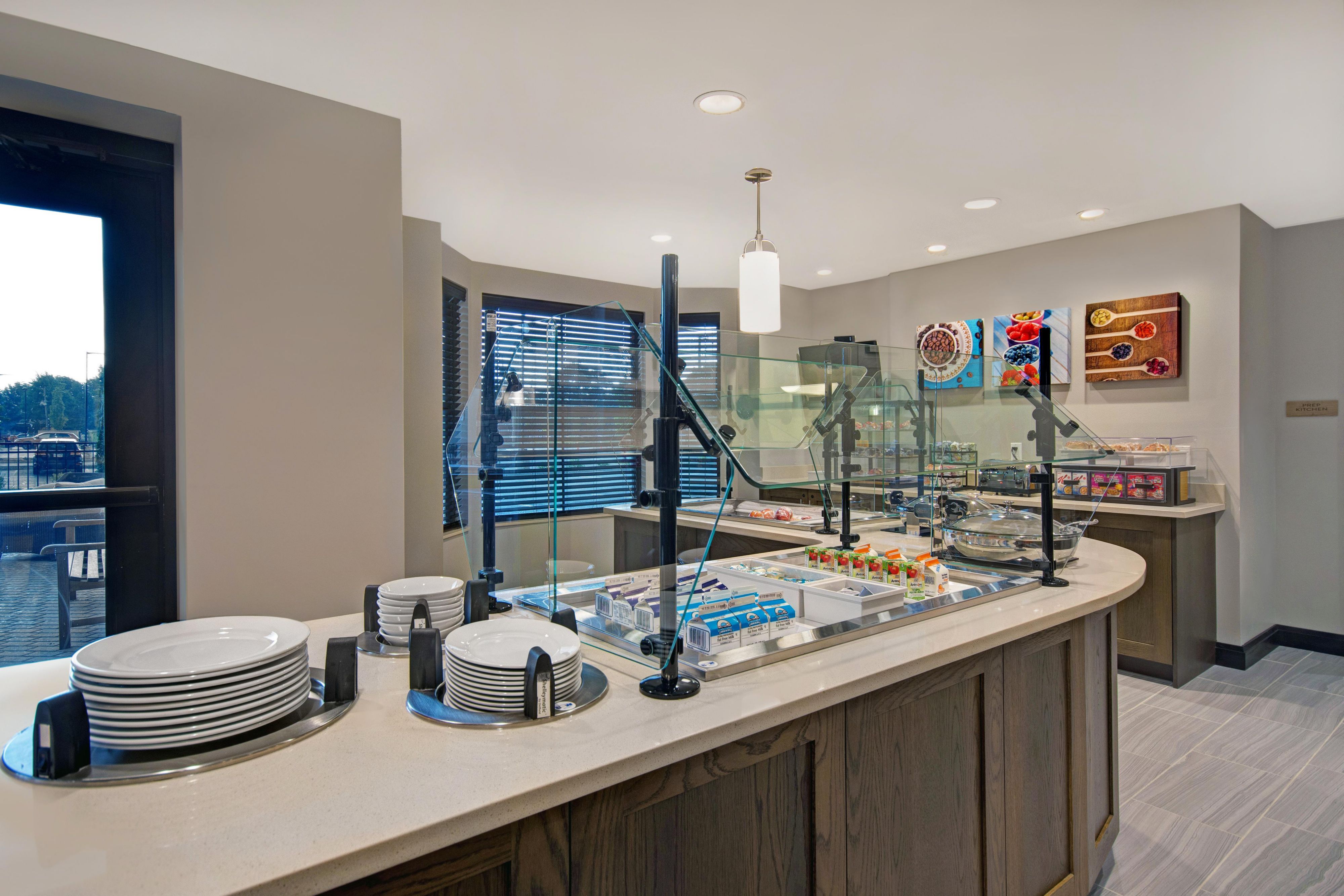 Suites Hotel in Sterling Heights, MI | Staybridge Suites Sterling ...