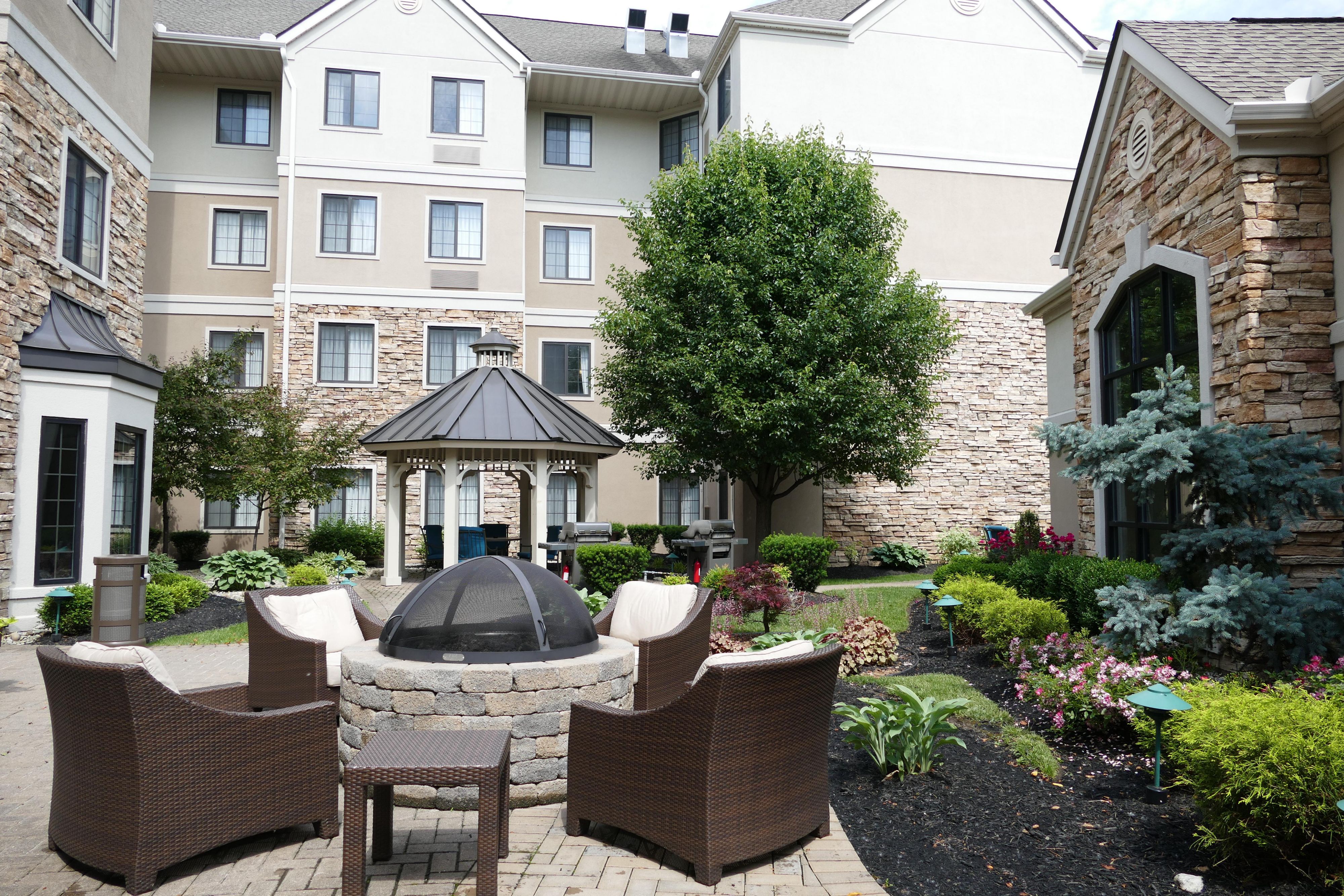 West Chester Hotel near Cincinnati | Staybridge Suites Cincinnati North