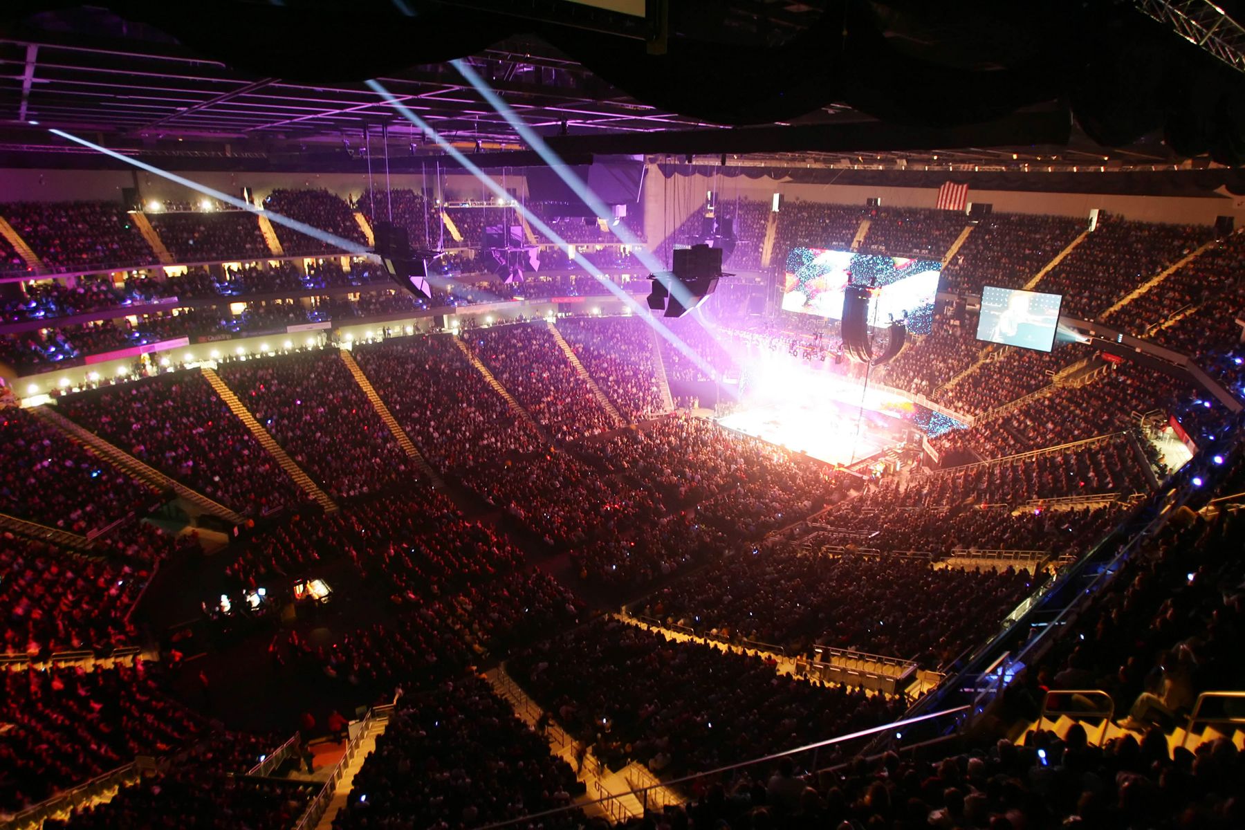 Sports & Entertainment