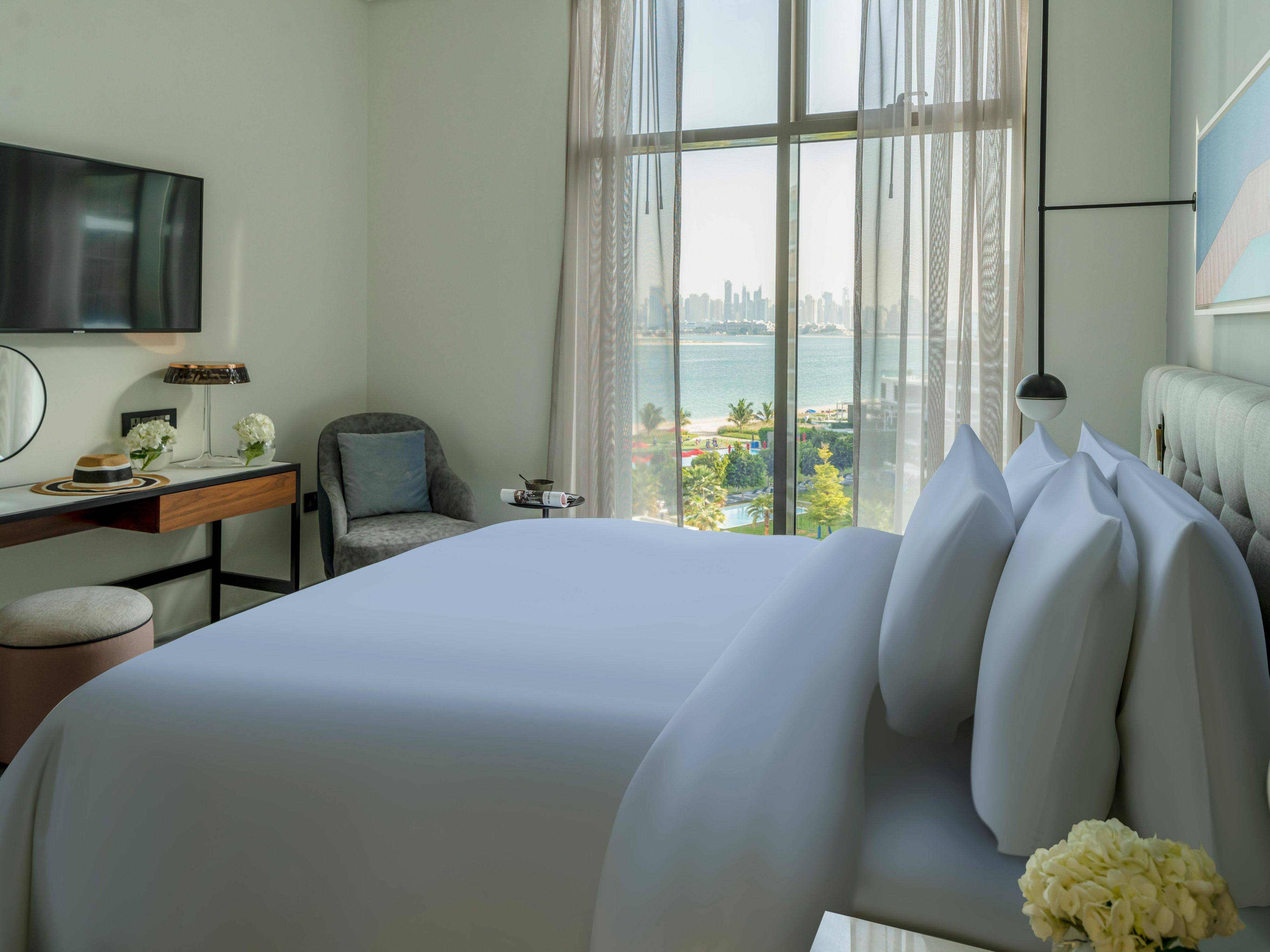 Luxury Hotel in Dubai Vignette Collection Th8 Palm Dubai Beach Resort
