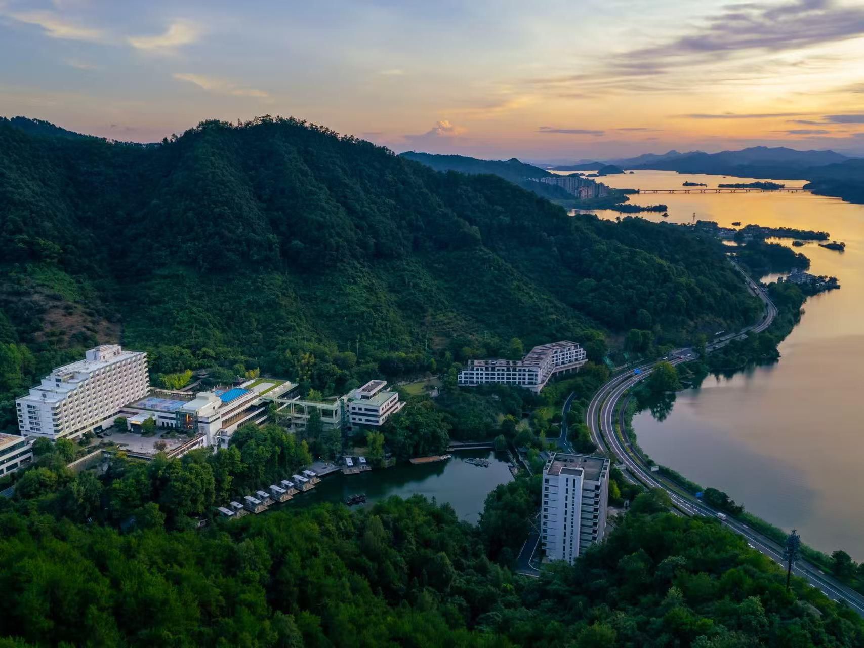 Luxushotel in Hangzhou Vignette Collection Yanshan Resort Qiandao Lake