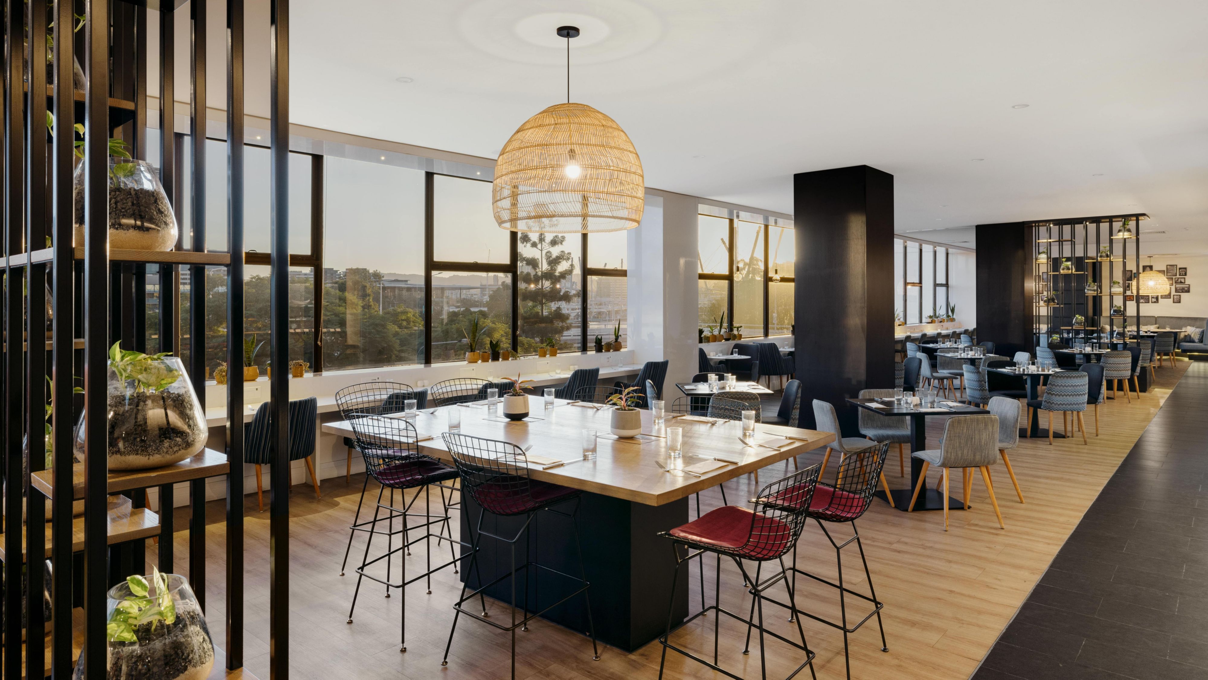 Dining Voco Brisbane City Centre