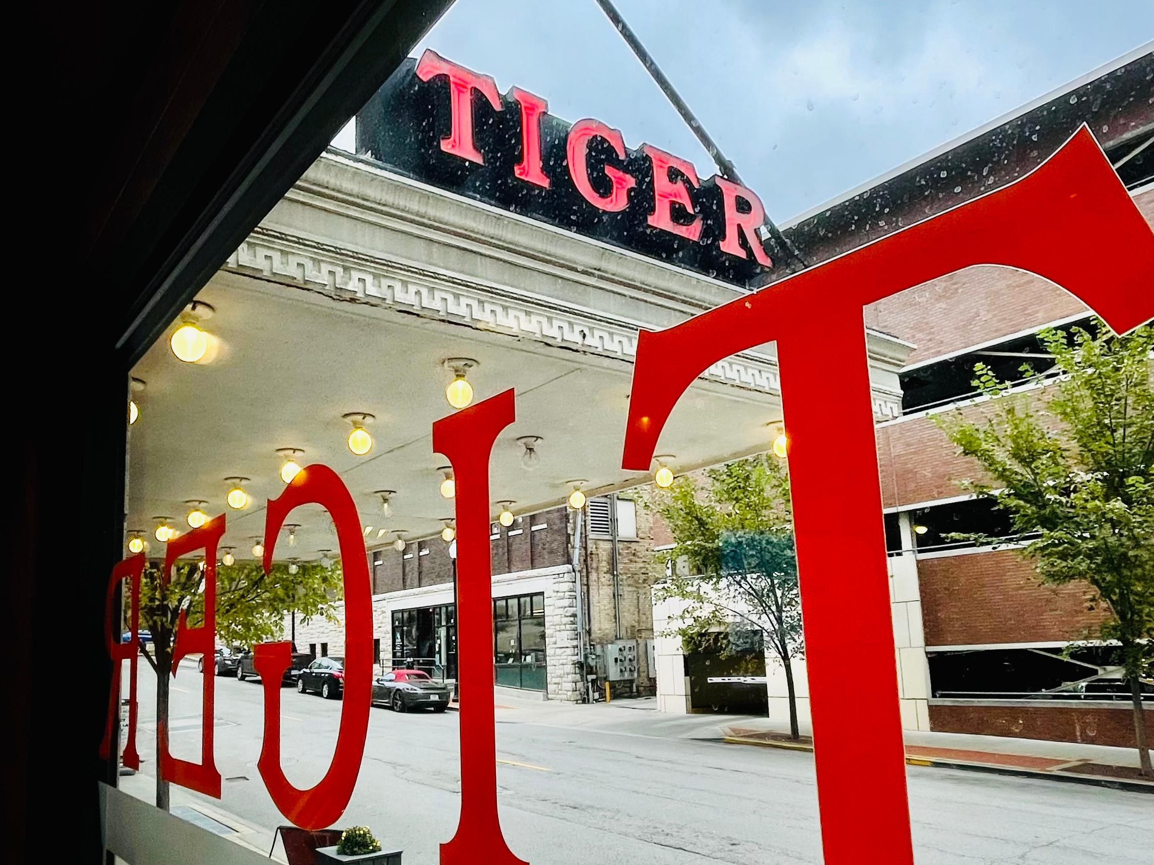 Hotel in downtown Columbia Missouri: voco The Tiger Hotel