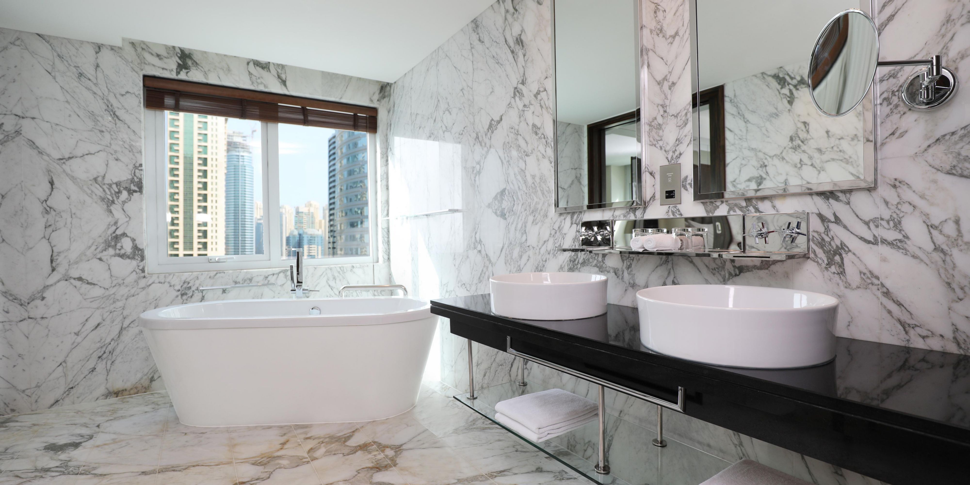 voco™ Bonnington Dubai Jumeirah Lakes Towers