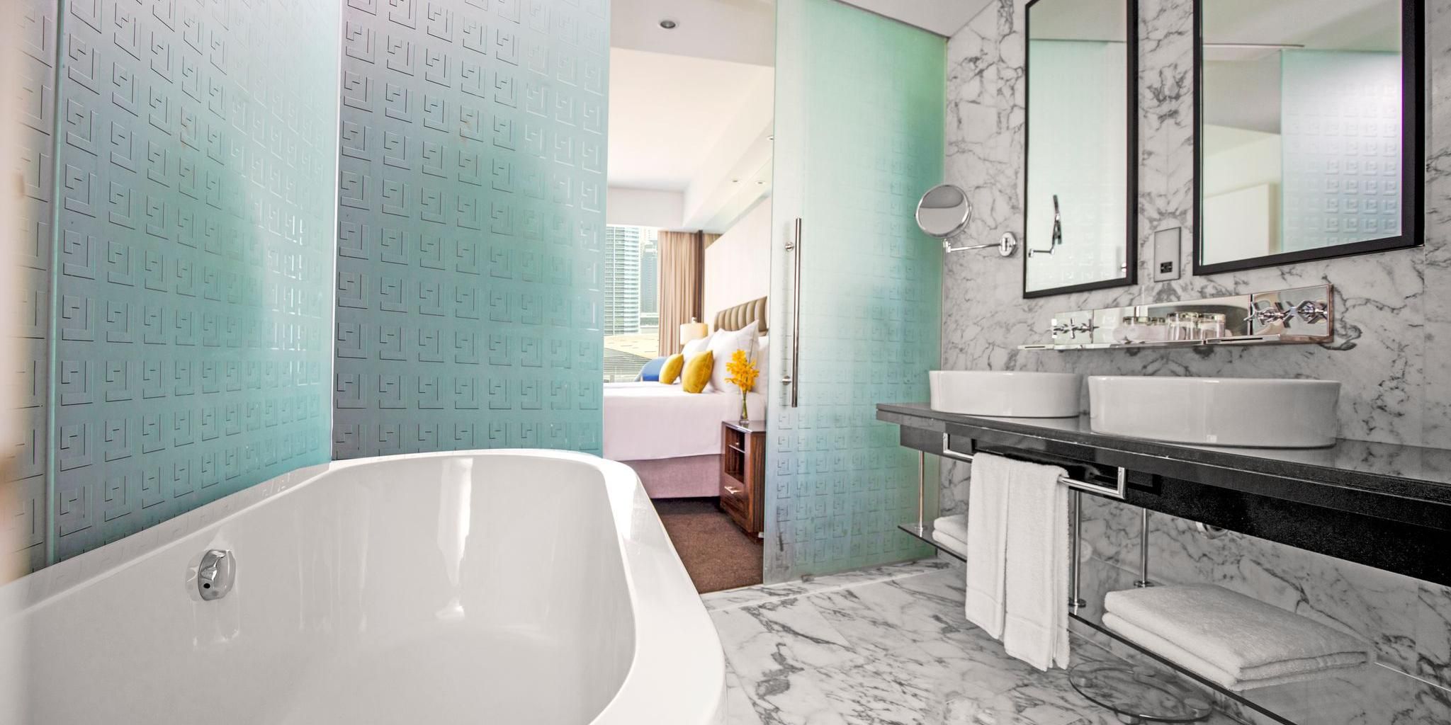 voco™ Bonnington Dubai Jumeirah Lakes Towers