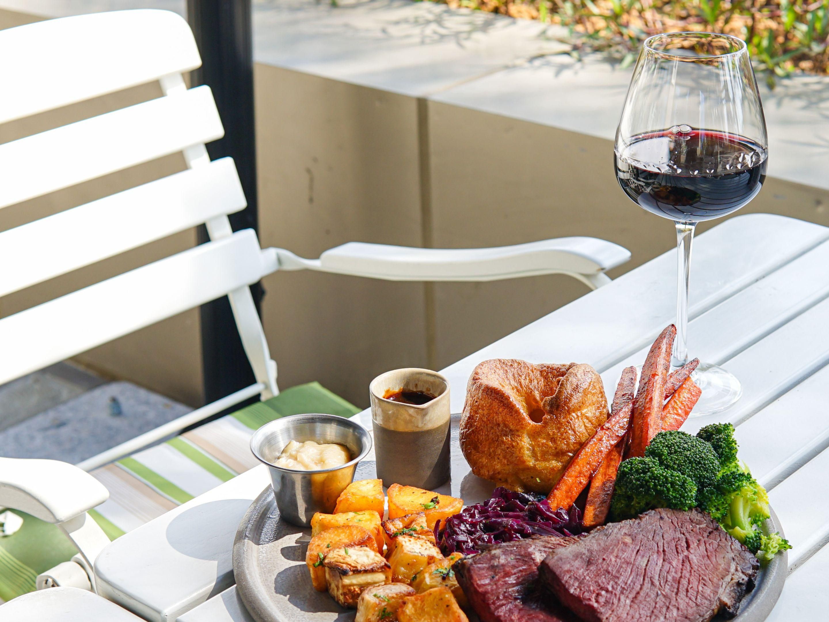 voco® Dubai The Palm | Lifestyle Hotel on the Palm West Beach