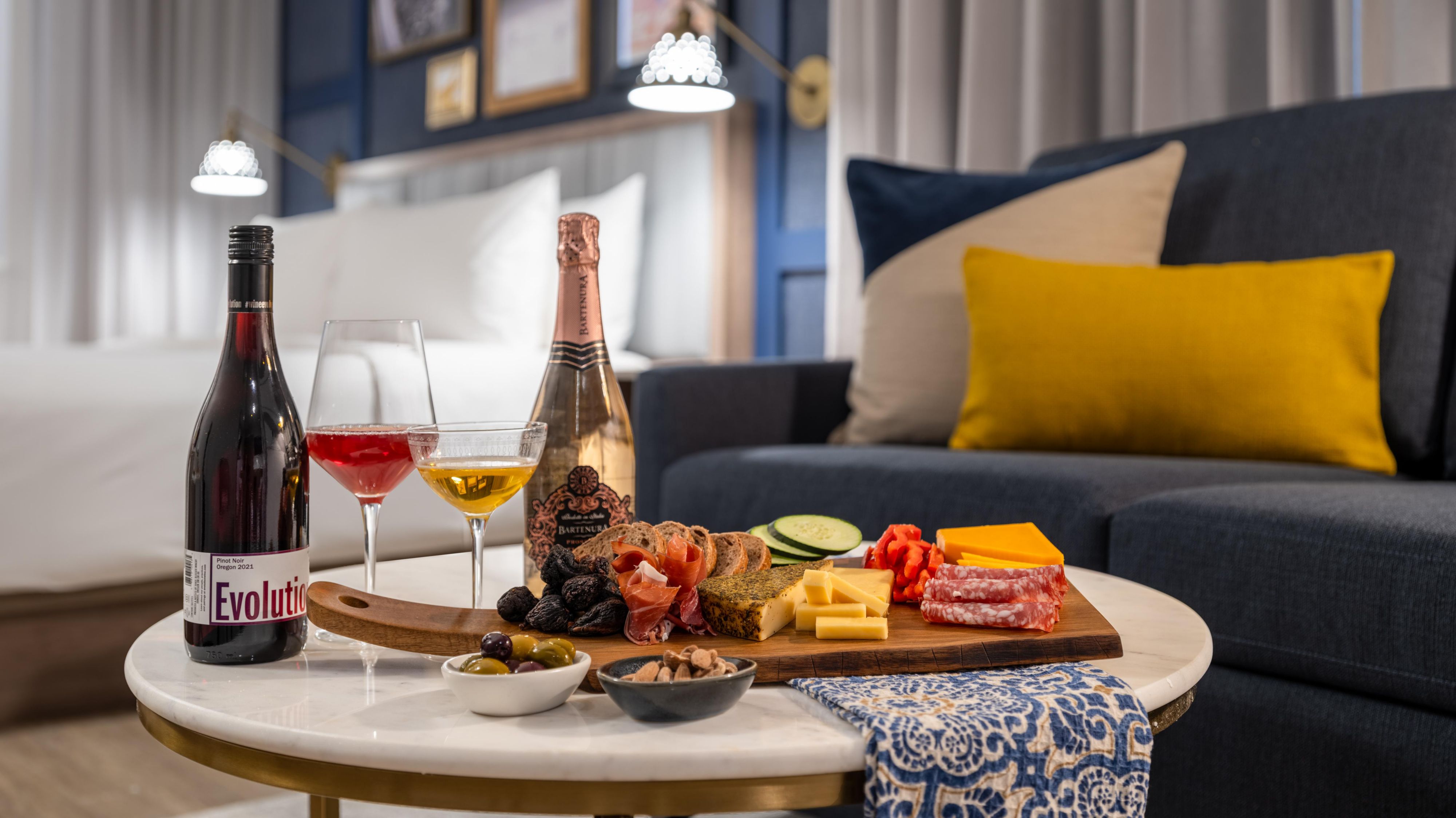 Restaurants in Flushing, NY - voco® Fiorello-LaGuardia East