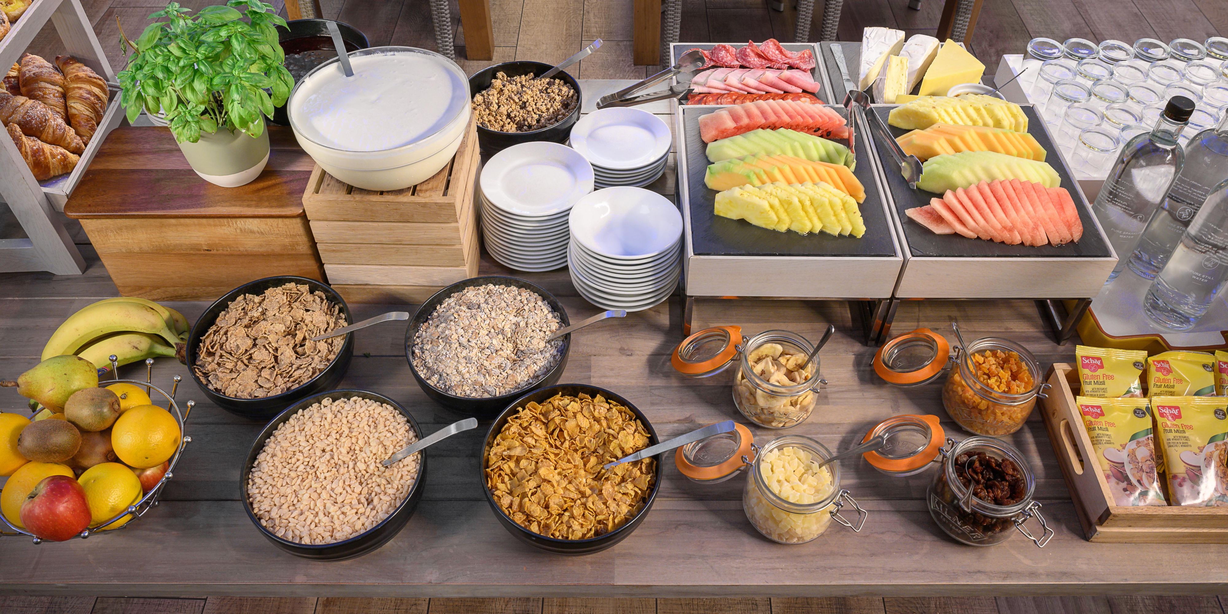 voco Oxford Thames Gallery