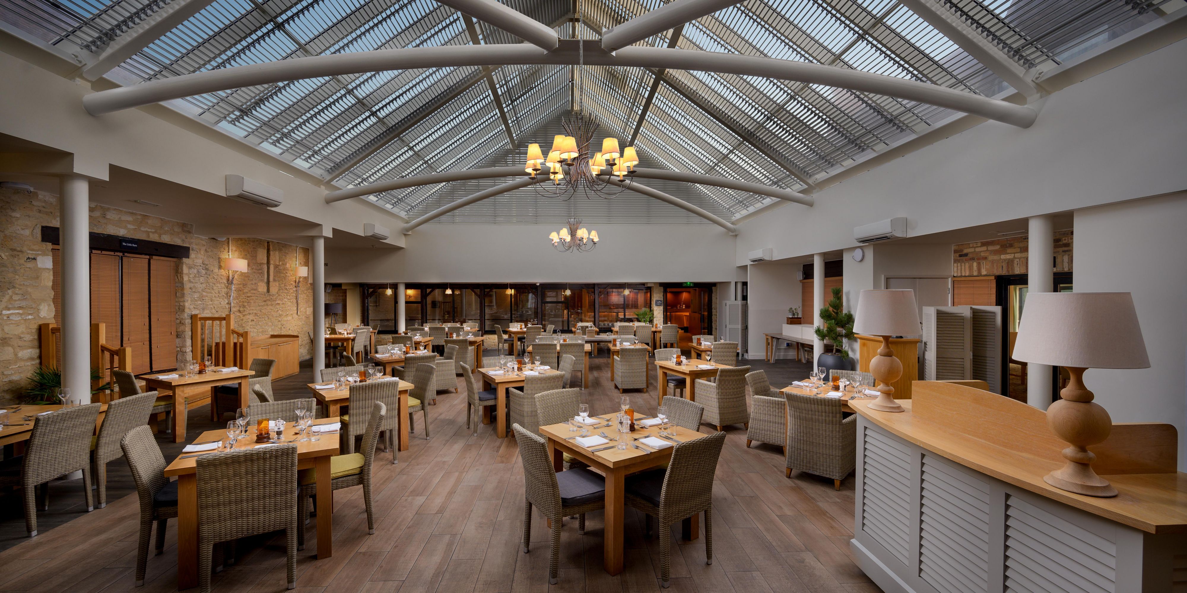 voco Oxford Thames Gallery