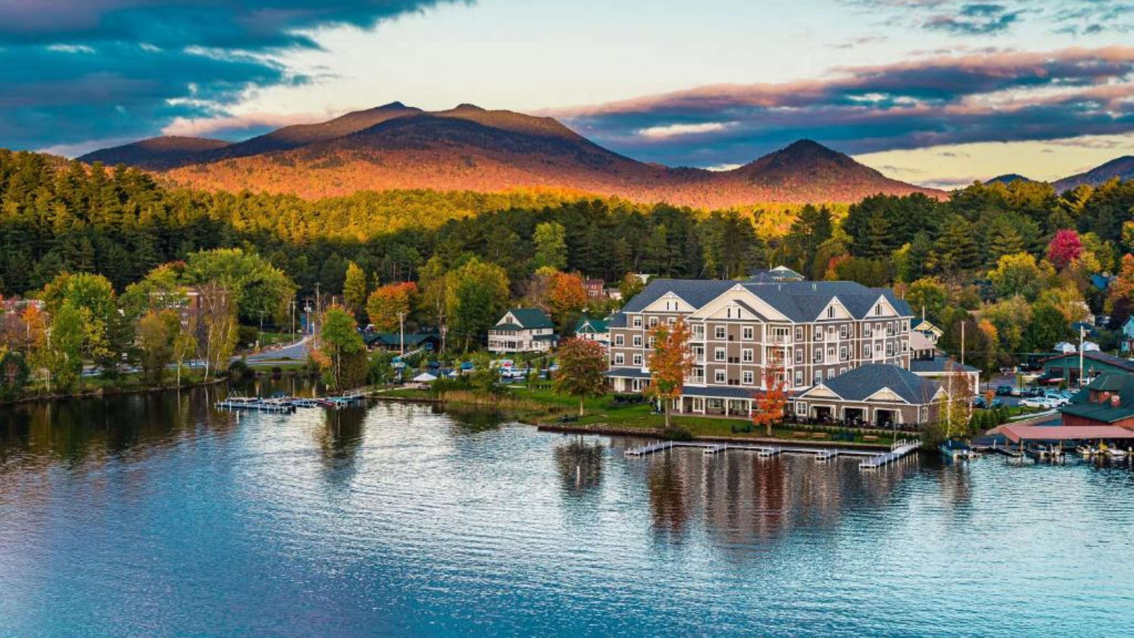 Saranac Lake Hotels | voco Saranac Lake NY - Waterfront